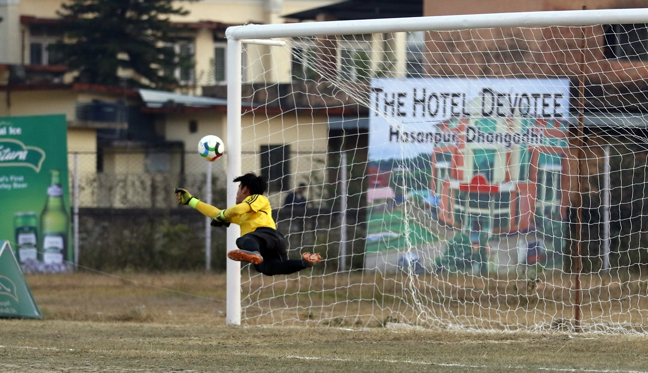 आयोजक सुप– ११ उद्घाटन खेलमै बाहिरियो | Dinesh Khabar